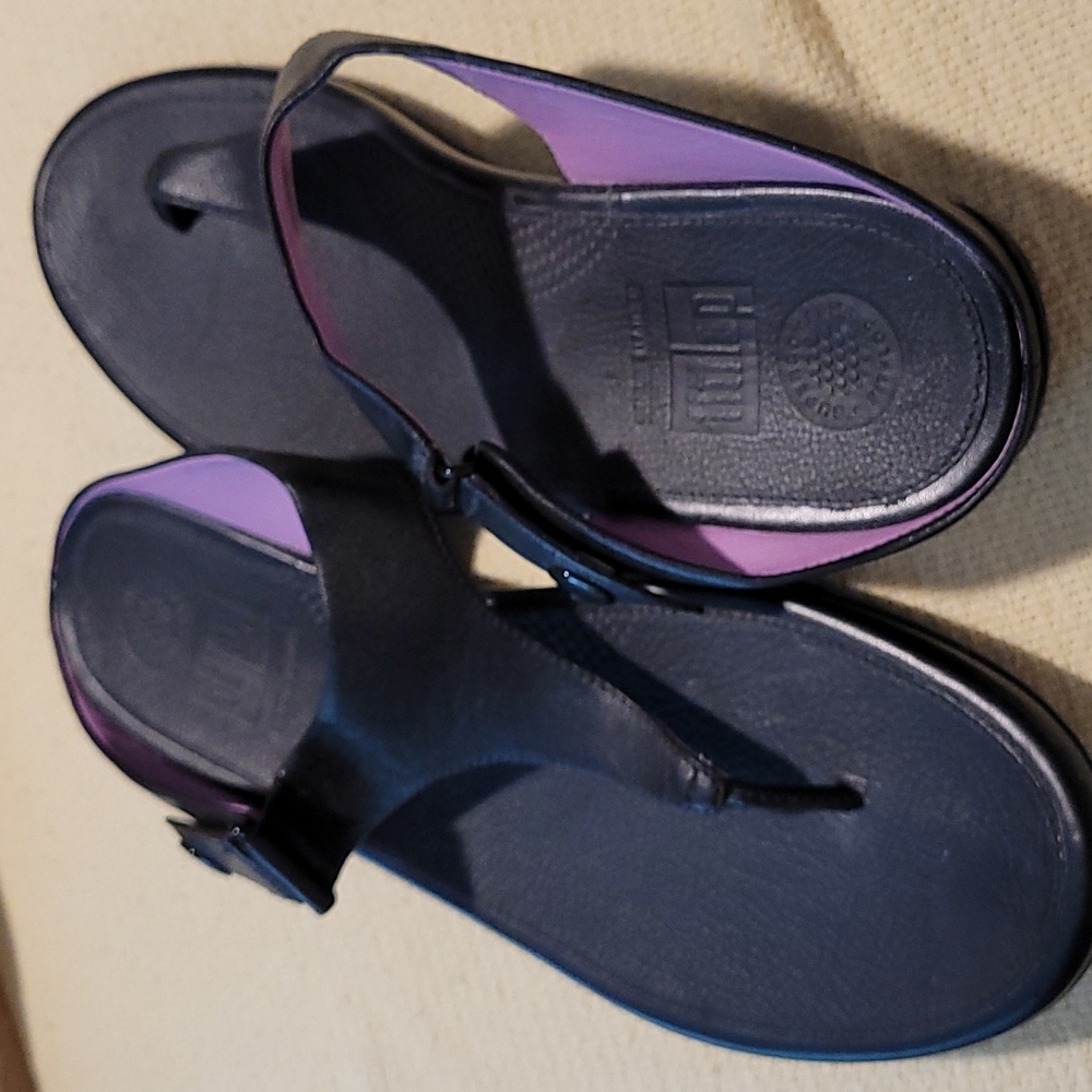 Fitflop Black Thongs - Gem